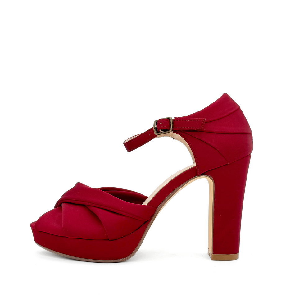 Retro Valentine's Day Shoes – Chelsea Crew