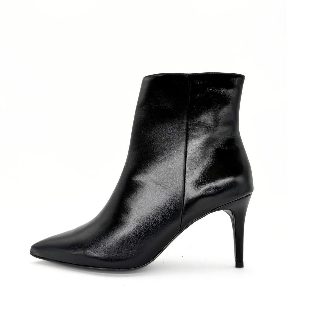 Jennifer Shiny Leather Booties – Chelsea Crew